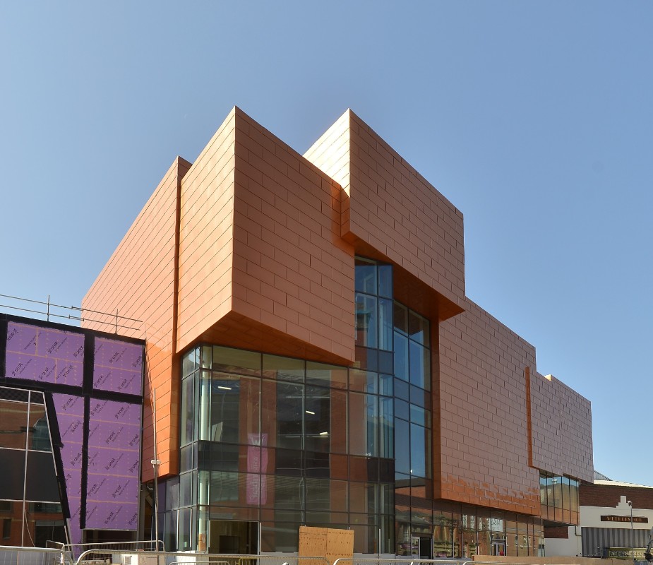 It’s a hole in one as Hollywood Bowl Group signs lease to bring ...